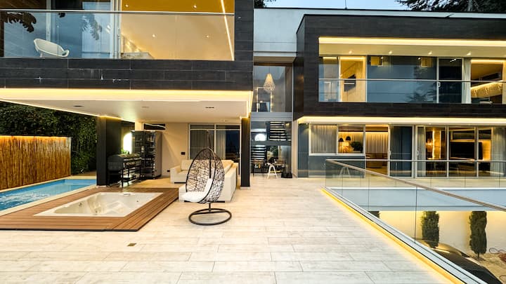 Mansión -4br+pool+jacuzzi+view+bbq@las Palmas - Medellín
