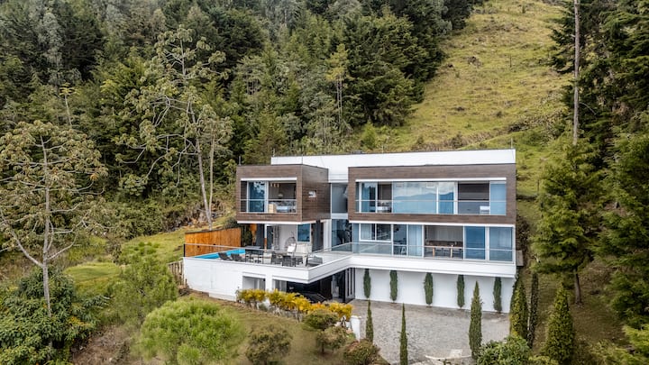 Mansión-4br+pool+jacuzzi+view+bbq+views@las Palmas - Medellin, Antioquia, Colombia