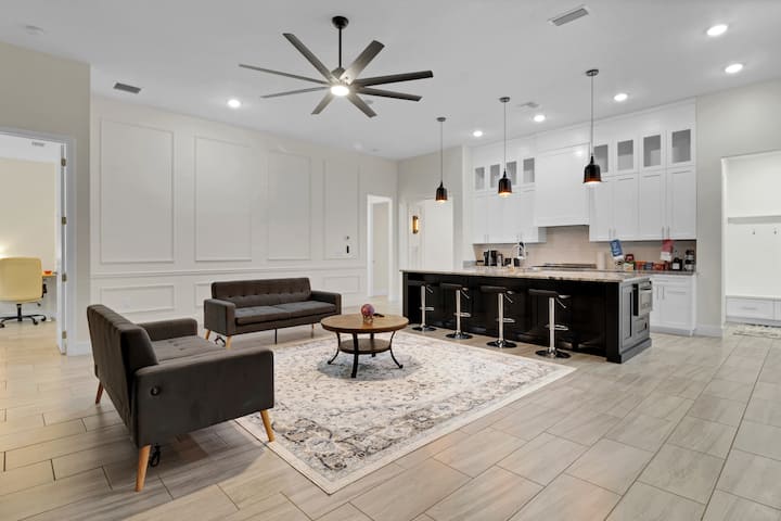 Spacex R4 Shared Bath - Christmas, FL