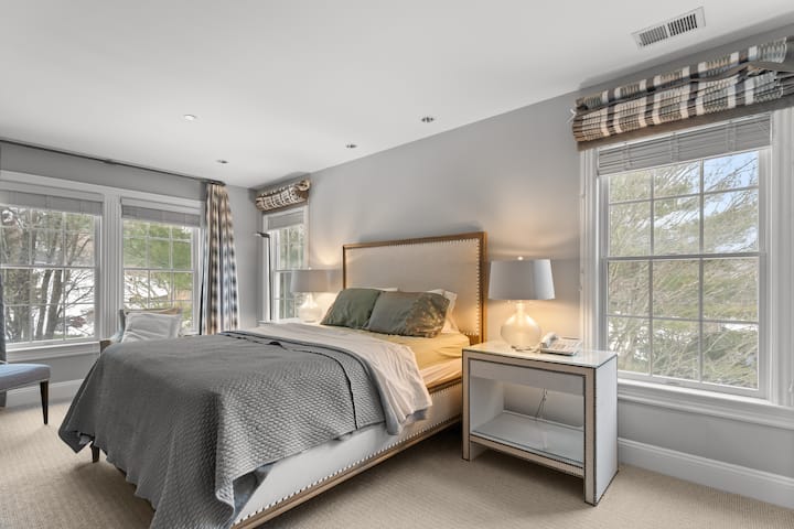 _simon's Parsley Room - White Plains, NY