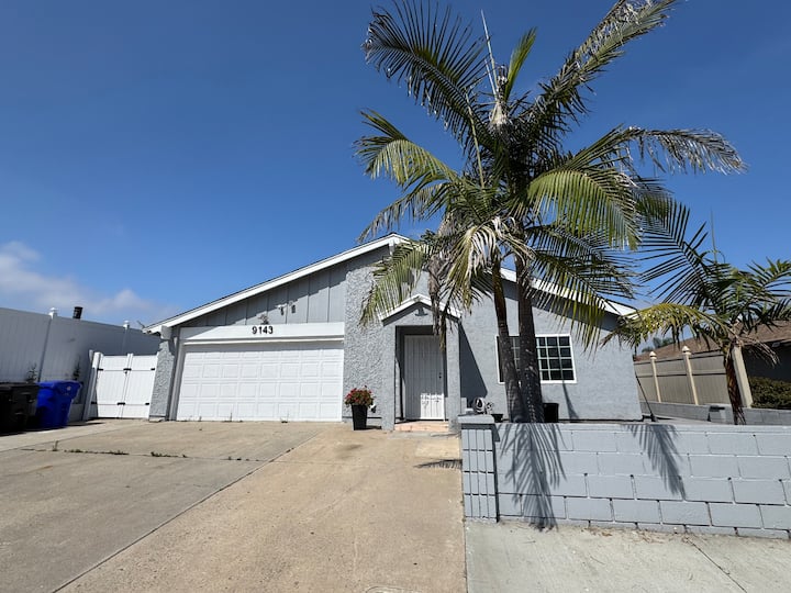 Comfy And Big Master Br W/ Your Private Bathroom - San Diego, CA