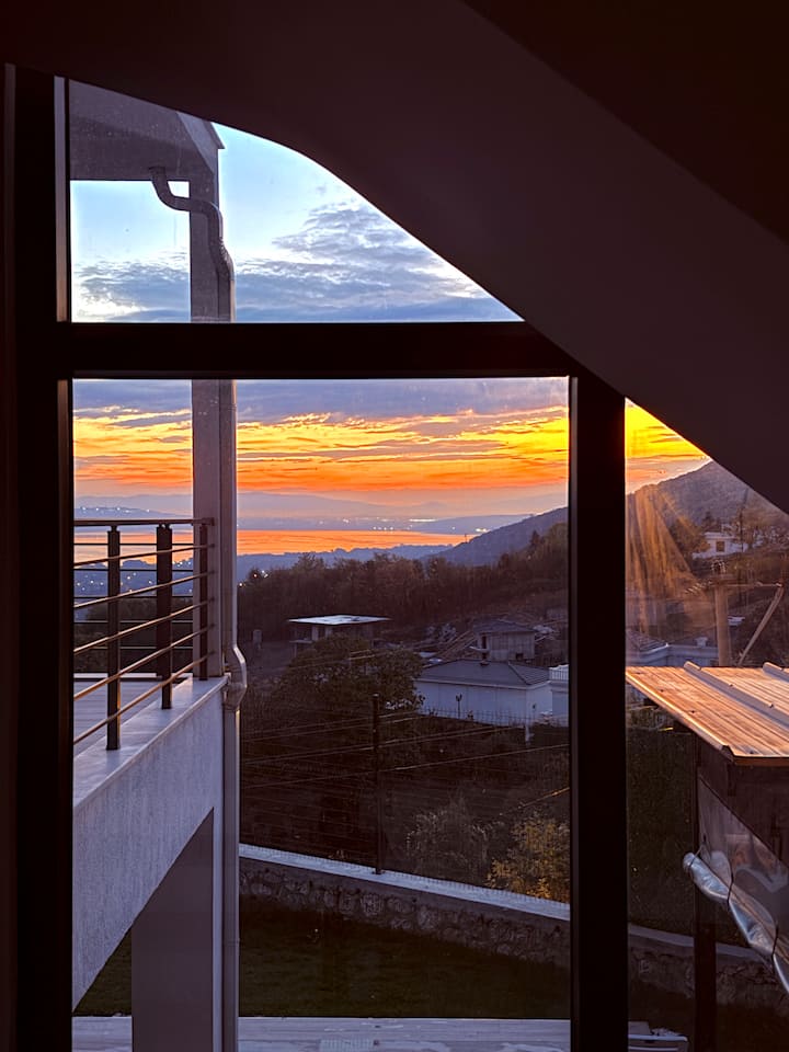 Manzaralı Sıcak Havuzlu Lüks Villa - Sapanca