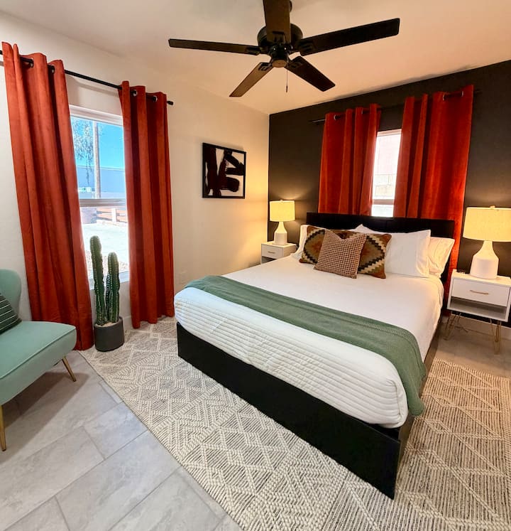 Modern Desert Getaway In Peoria, 2 Bedroom - Sun City, AZ