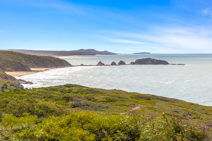 The Five Rocks Beach Bungalow - Byfield National Park