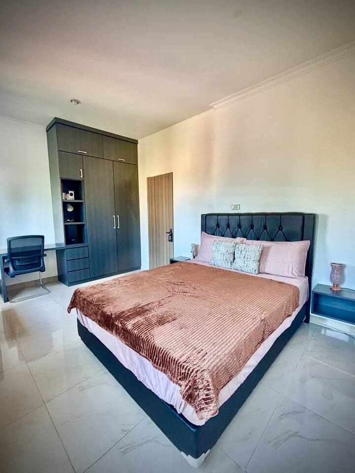 Kamar Ola Yang Nyaman & Luas Di Rumahambu Bandung - Bandung