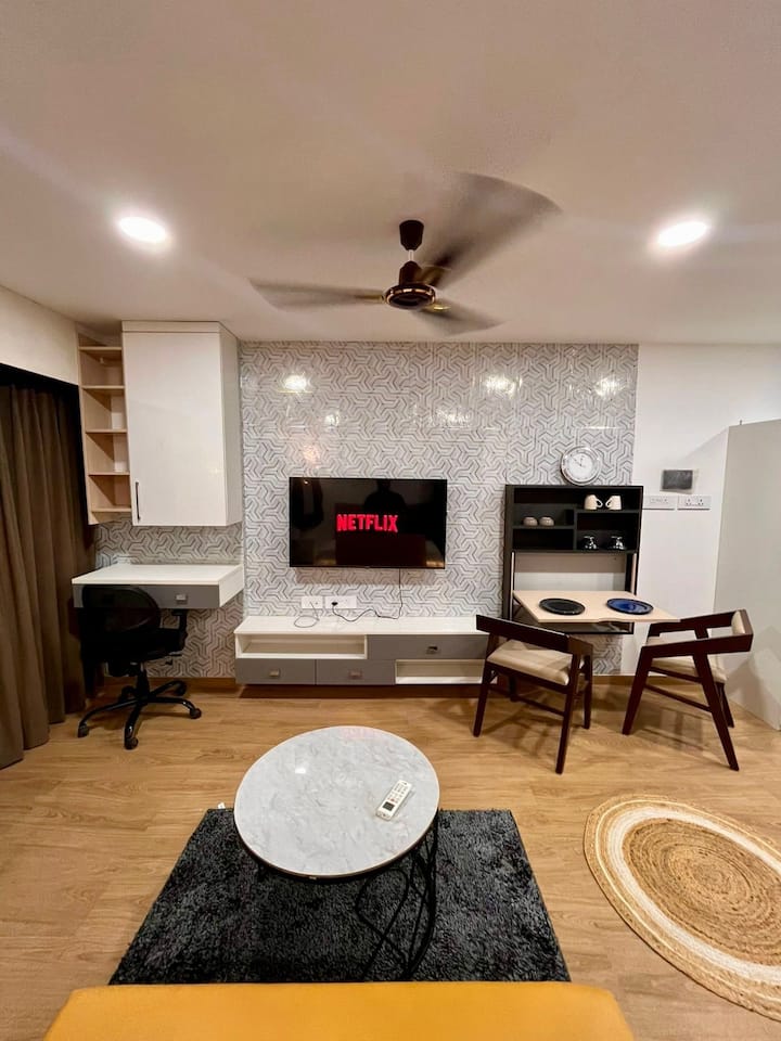 Oak & Amber By Superhomes - Pune