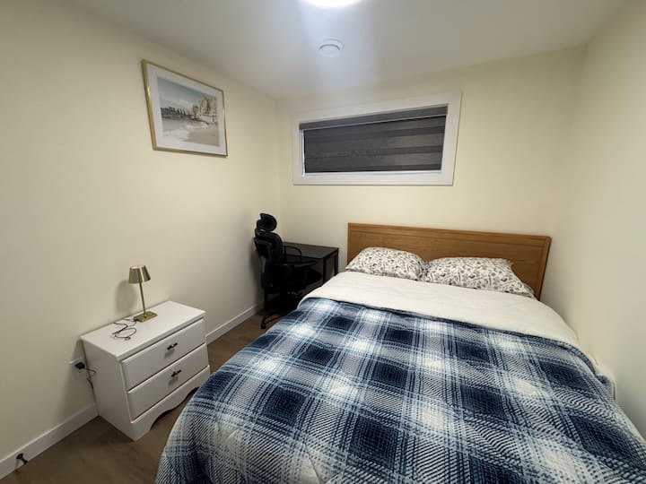 Modern & Cozy 1-bedroom Basement - Regina