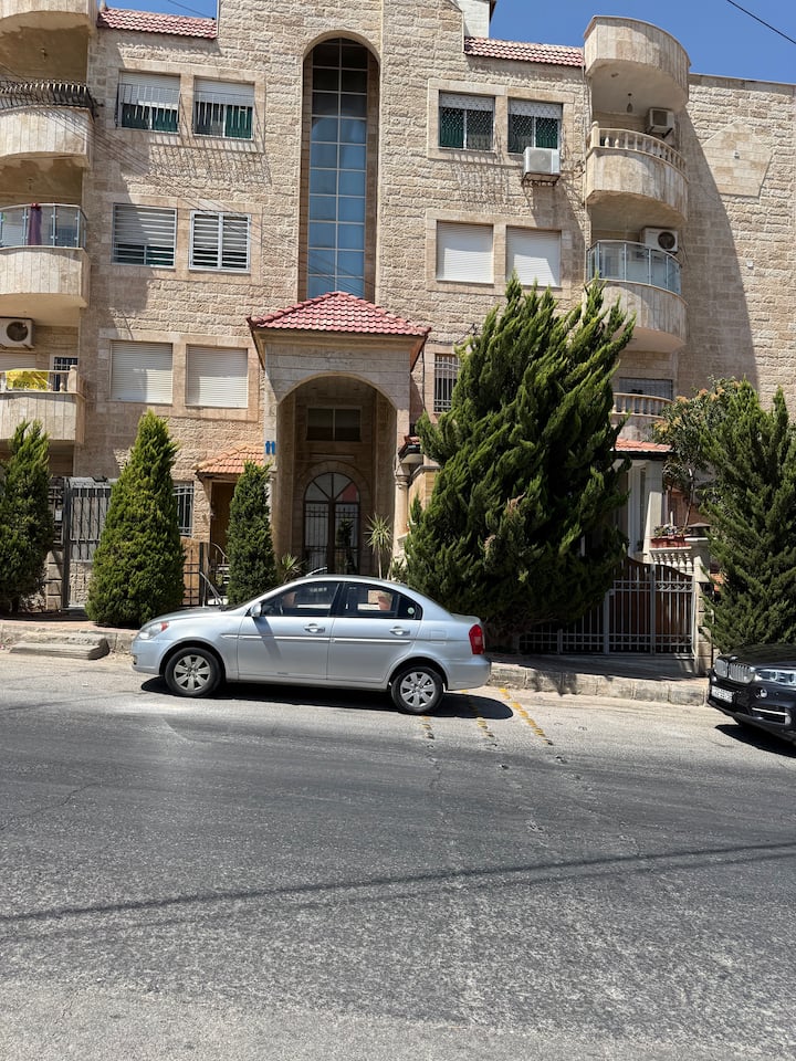 Amman,sports City,adeeb Ishaq St - Ammán