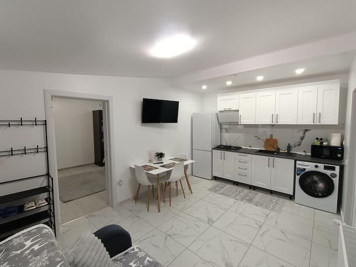 Apartament îNtreg - Județul Vrancea