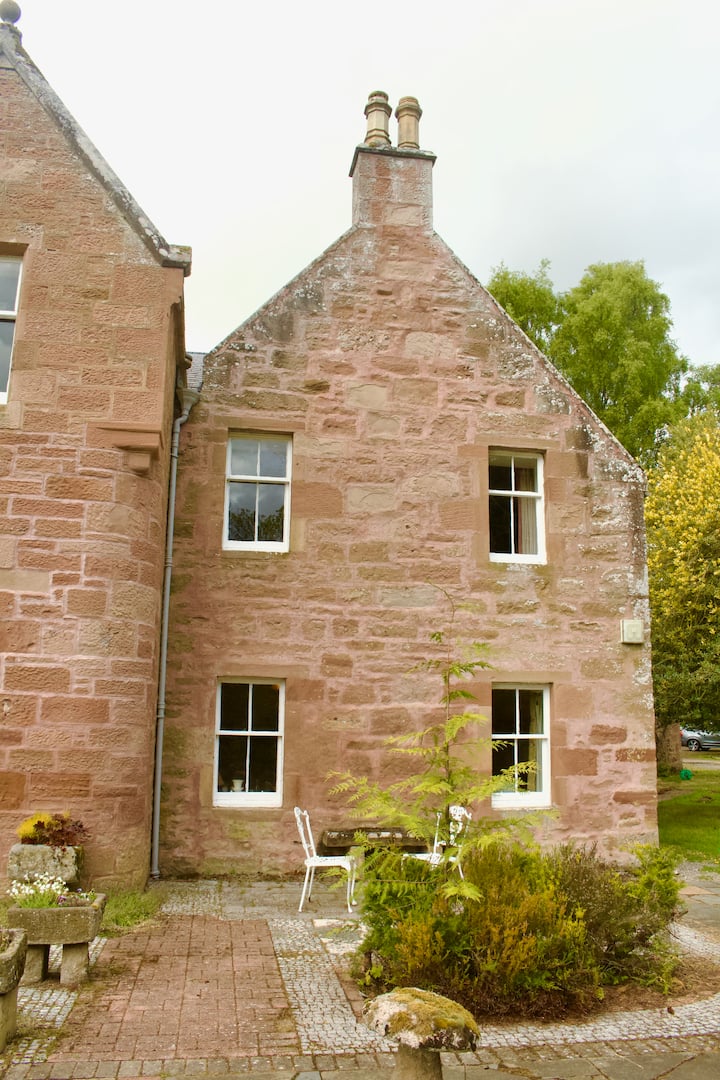 Historic Wing Of Country House - Beauly