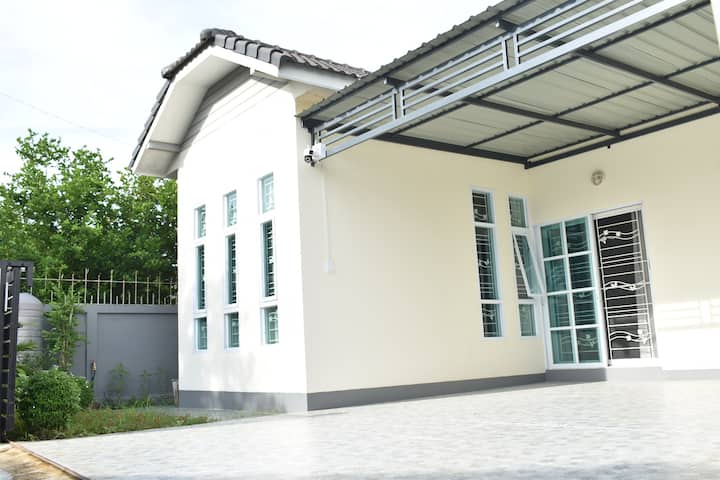 Lampang Apartment With Living Room | Unit A1 - Lampang