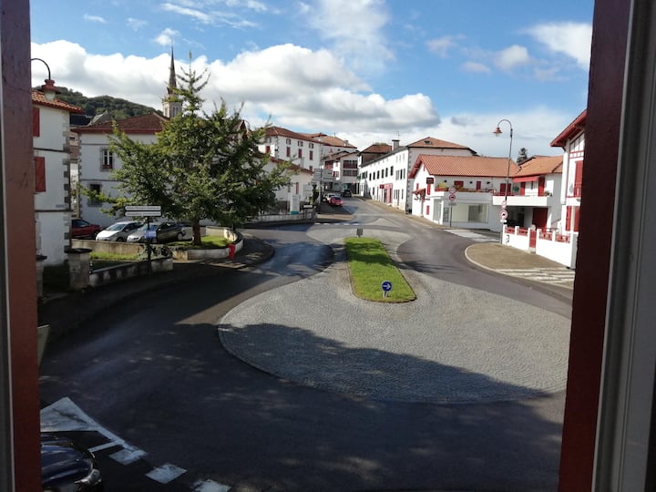 Appartement T2 Lumineux Au Cœur D'hasparren - Hasparren