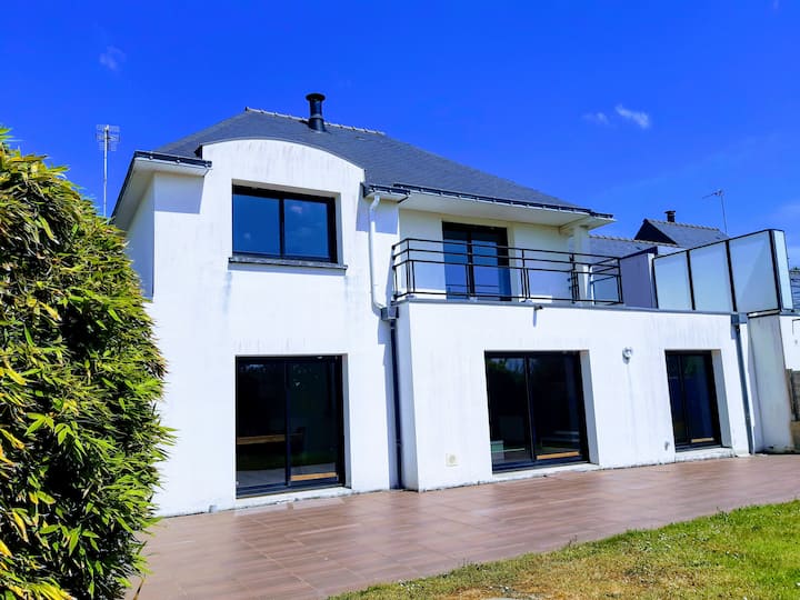 Maison Spacieuse En Bord De Mer - Groix