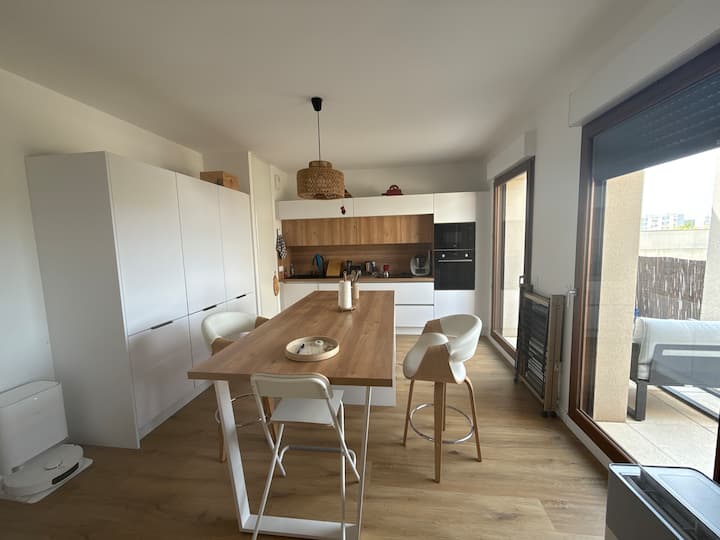 Magnifique Appartement 2 Chambres Et 1 Terrasse - Burdeos