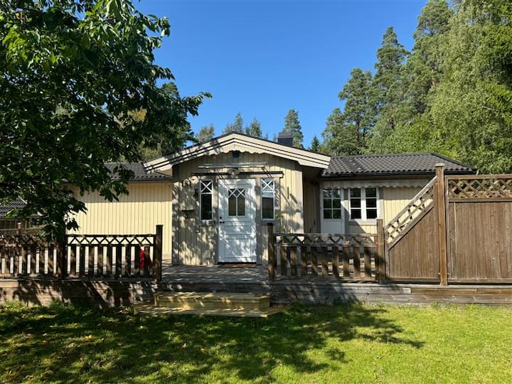 Charmigt Sommarhus I Långsand! - Älvkarleby