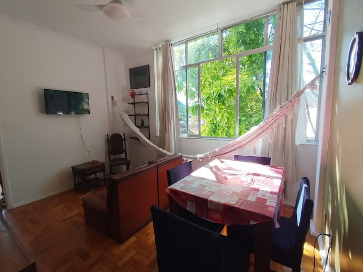 Espaçoso, Zona Sul, Perto Da Praia C/rede E A/c. - Niterói