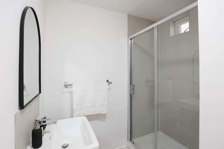 1br Corp/contractor · Jq · Bills - Birmingham