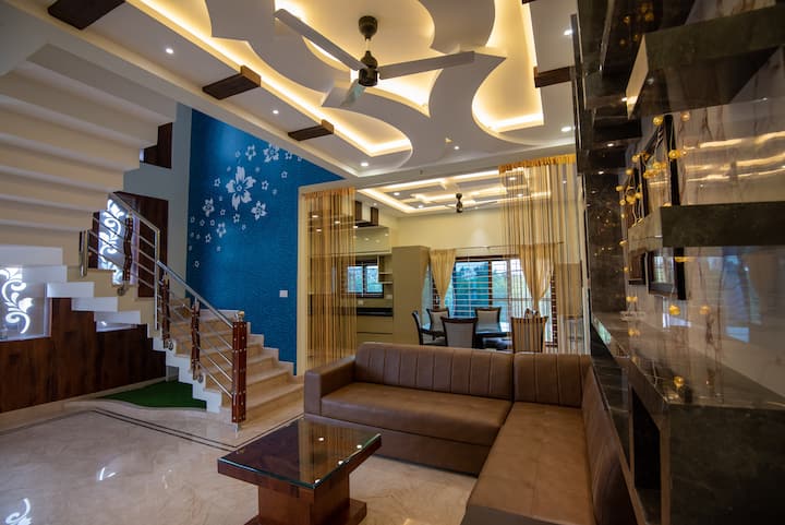 Cascade Villa Spacious 5bhk Luxury Villa - Bangalore