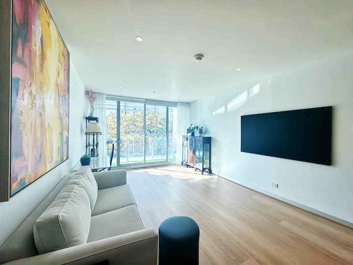 Serene Albert Park Retreat: Near Lake & Tram - St Kilda