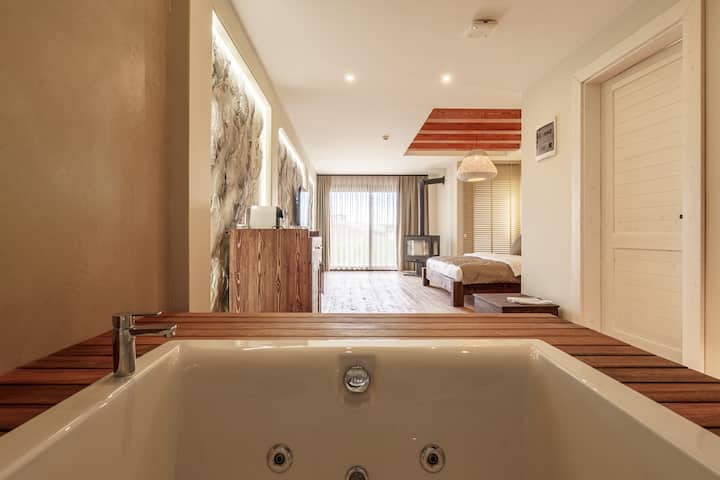 Kirazlı Köyü Doğa İçInde Jakuzili Ve Bahçeli Suite - Aydın