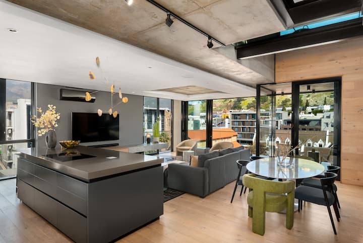 Luxury De Waterkant Penthouse With Private Hot Tub - Camps Bay
