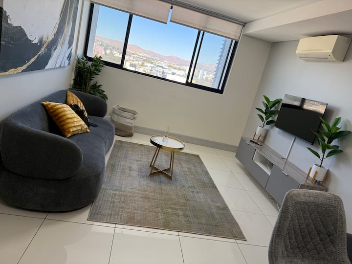 City Axis Self Catering 77 Independence - Windhoek