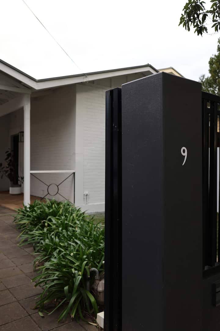 Spacious Home In Fullarton - Stirling, SA, Australia