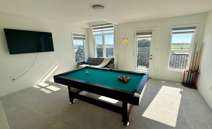 Spacious 4br Home W/ Pool Table - Entire Home - Brampton