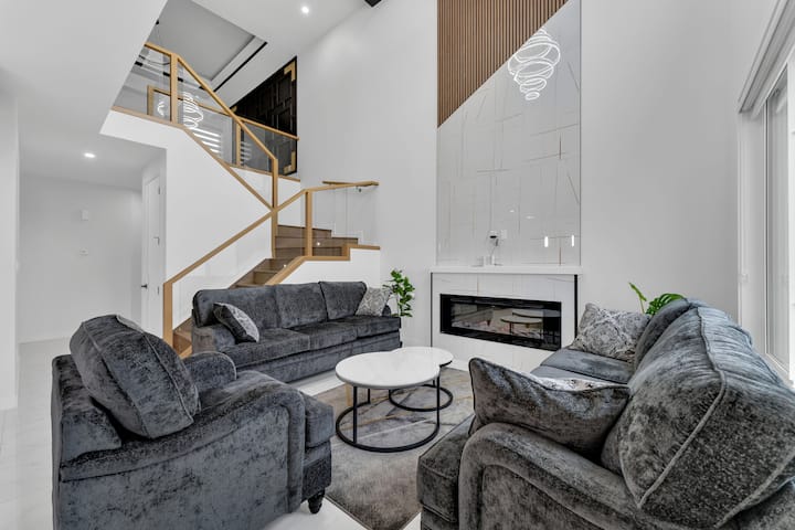 3 Bedrooms Home Close To Amenity - Leduc