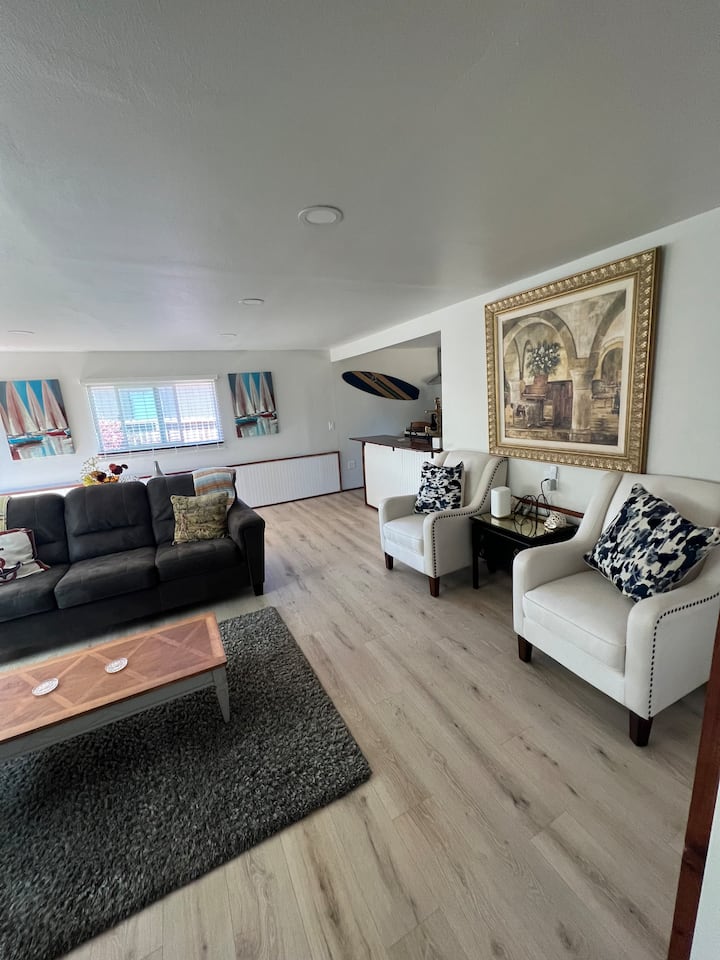 Coastal Getaway - West Coast