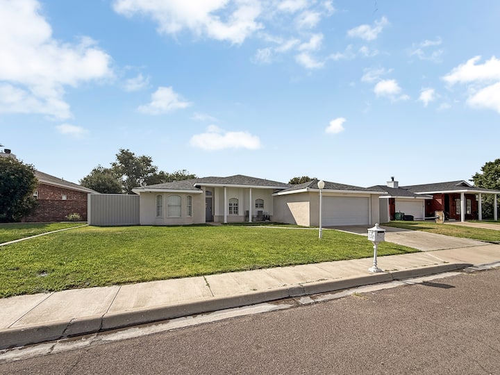 Cozy Home - Hobbs, NM
