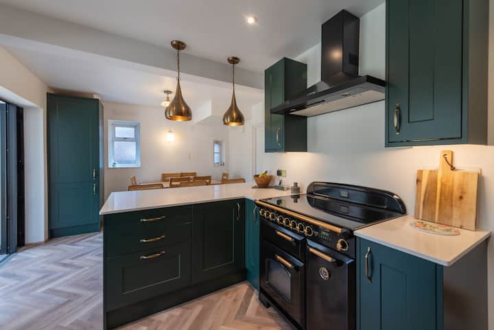 3 Bed Home In Portchester With Stunning Views - Portsmouth