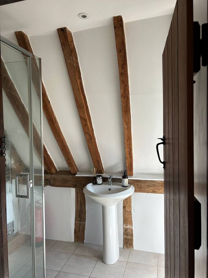 Loft Double En-suite In A Barn - Diss