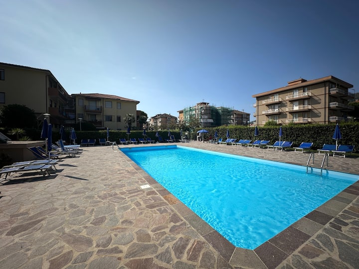 Bilocale Con Piscina - Andora