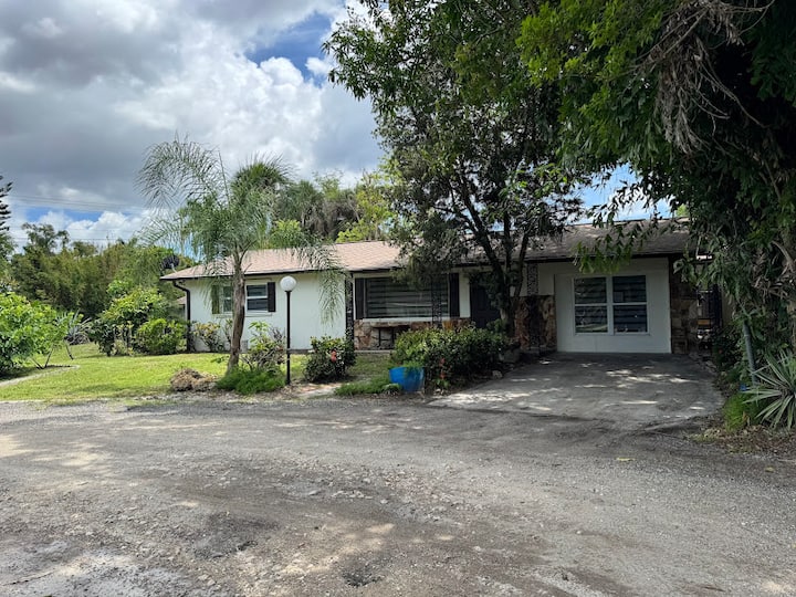 Newly4br Family & Group Friendly - North Fort Myers, FL