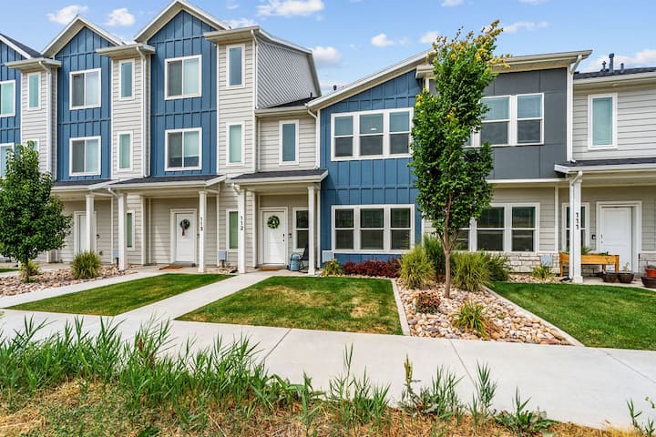 New! North Ogden Getaway | Skiing + Pet Friendly - Ogden, UT