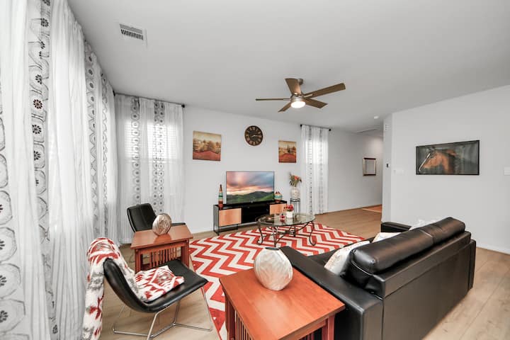 3br Corporate & Family Getaway Near Katy Mills - Katy, TX