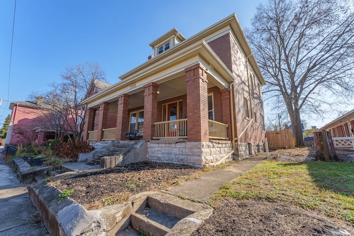 Oak Manor In South Park - Dayton, OH