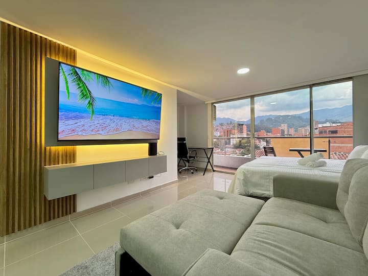 Modern Loft With Ac, Balcony & Panoramic View - Medellín, Colombia