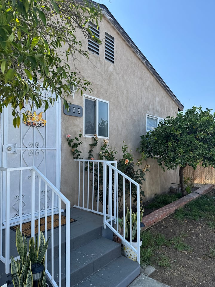 Stylish East La Home Near Dtla - Lincoln Heights - Los Angeles