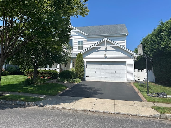Spacious Home For Ryder Cup! - Deer Park, NY