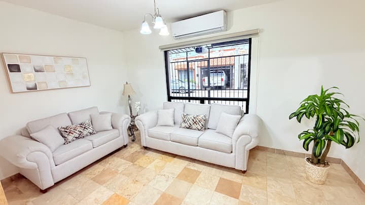 Preciosa Casa Completa En Santa Fe ¡Súper Ubicada! - Hermosillo