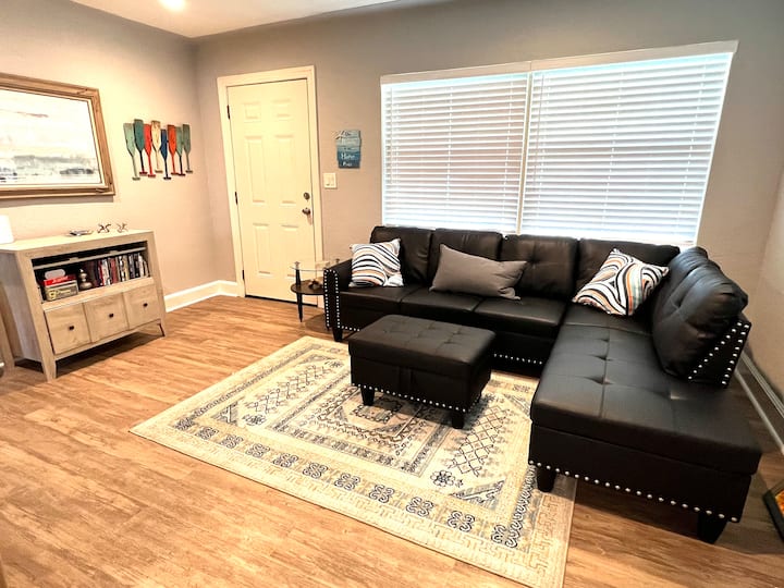 Charming Allendale/euclid House W/ Fenced In Yard - St. Petersburg, FL