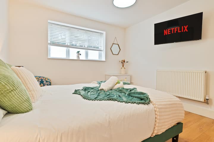 Discounted Monthly Stays For 1br Flat - Canterbury