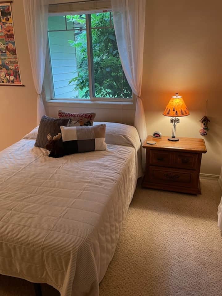 Quiet Apartment Minutes From Sandpoint - Sandpoint, ID