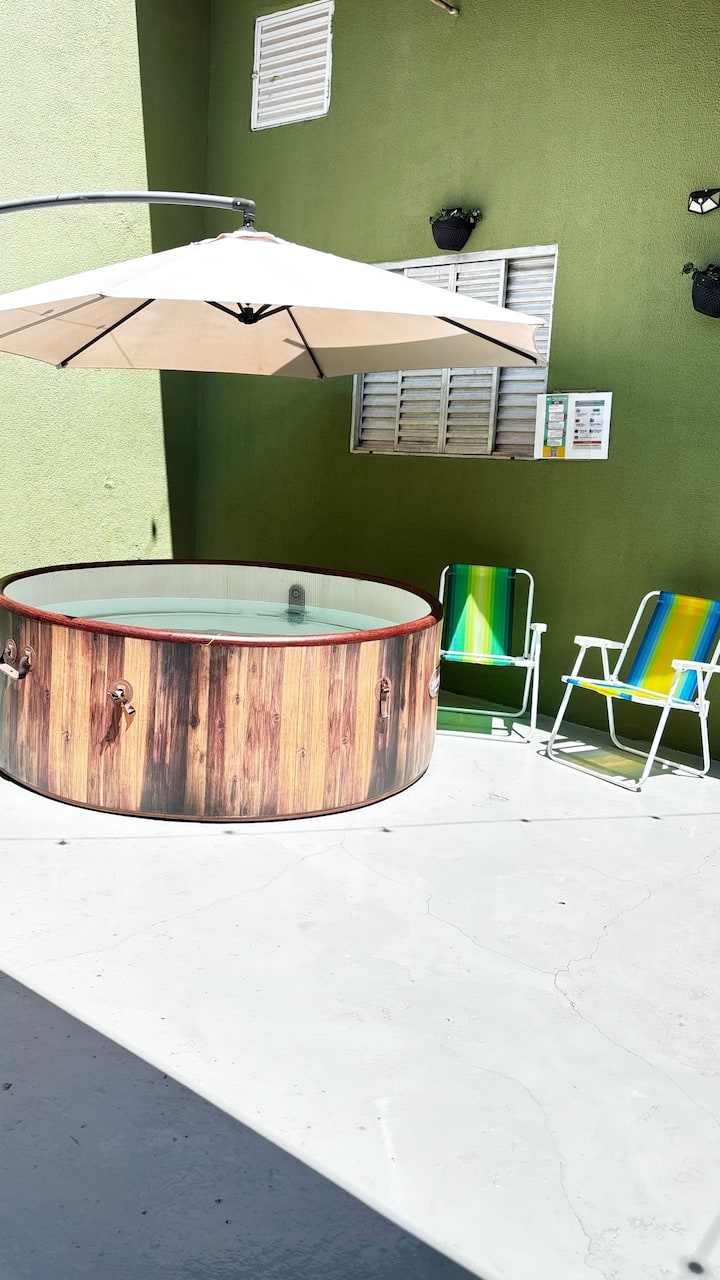 Casa Ao Lado Da Uel Com Jacuzzi - Londrina
