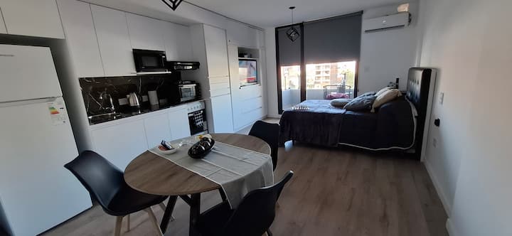 Dpto. 3 Pers. Todas Las Comodidades, Bien Ubicado - Rosario