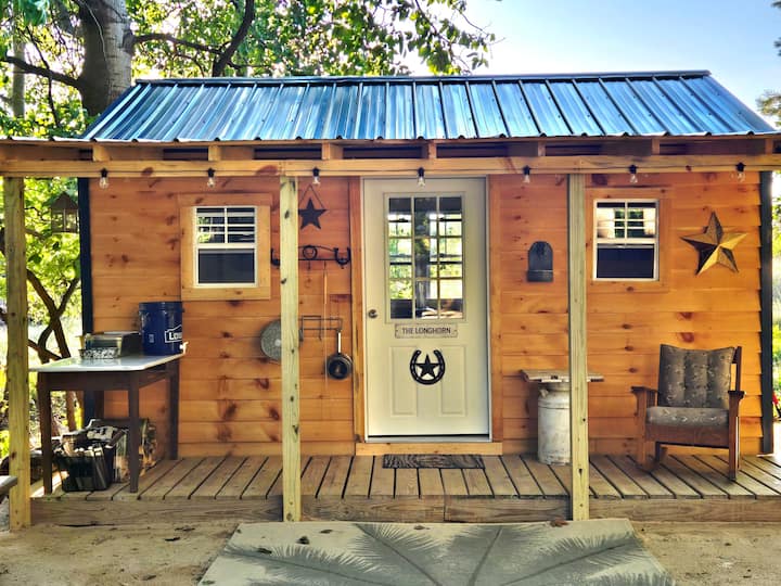 The Longhorn Rustic Cabin Near Silver Lake Dunes - Mears, MI
