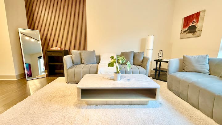 Upscale Tysons Escape | Gym | Metro Access | Relax - Fairfax, VA