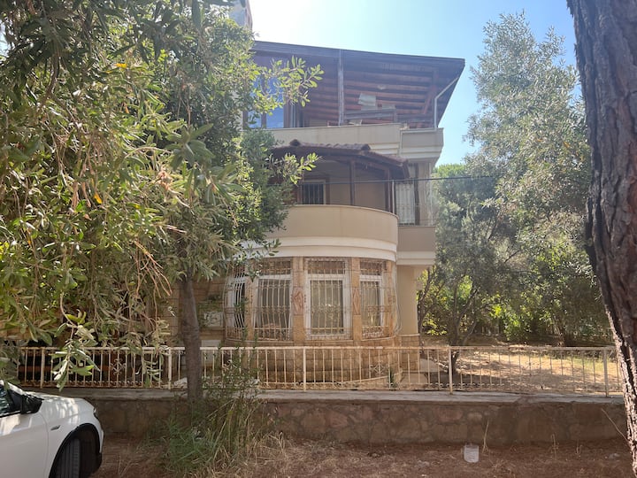 Villa In Altınova Sahail/ayvalik Am Meer - Dikili